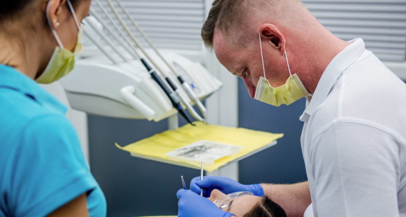 Stare plomby a nowoczesne wypełnienia - Dentim Clinic